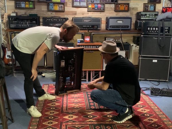 Win Joey Landreth's personal Captor X - Two notes